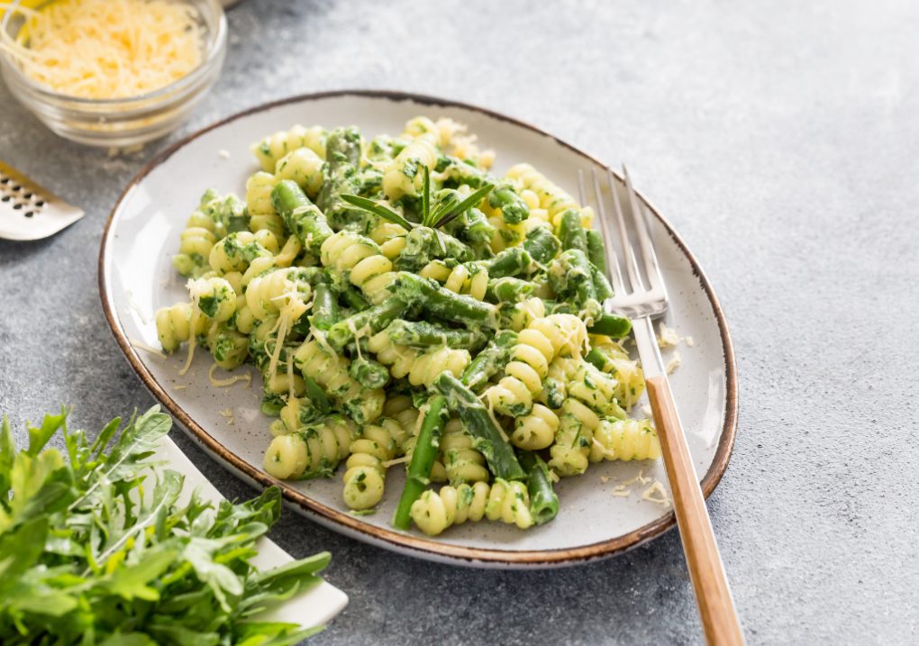 DOLE BE Exotic!® Creamy Avocado Pasta Salad - Dole Ireland